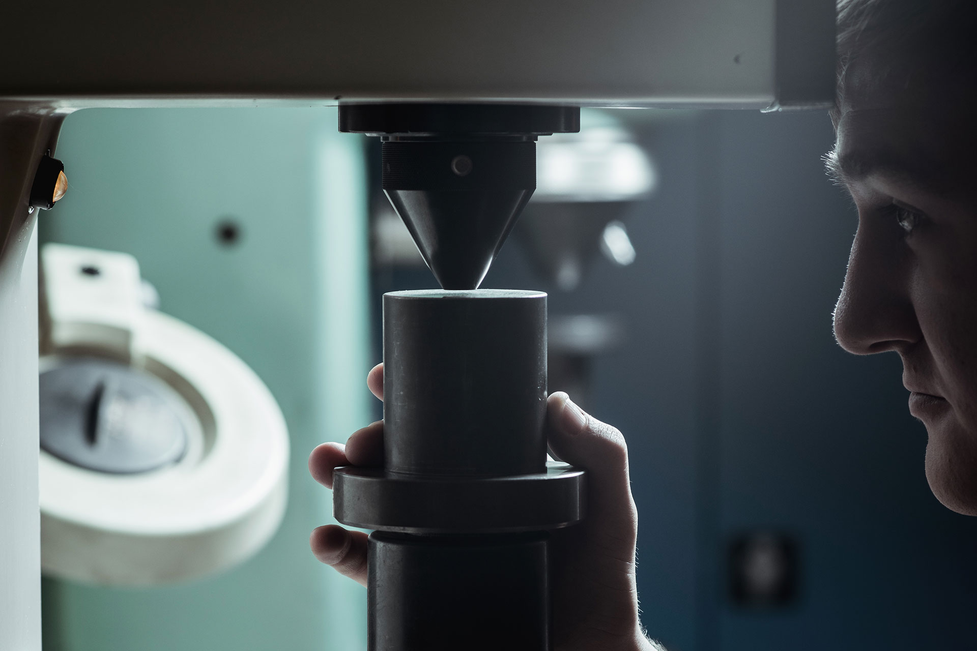 ZP_Härteprüfung - imq - Ingenieurbetrieb für Materialprüfung, Qualitätssicherung und ...